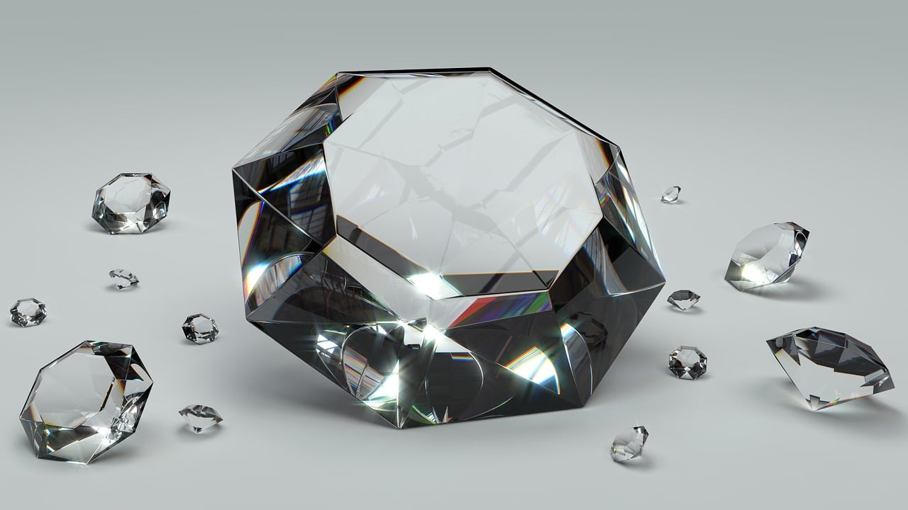 Cómo identificar un diamante falso en segundos